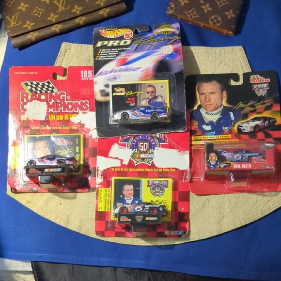Nascar | Toys | Nascar Racing Champions Diecast Cars Red Blue White ...